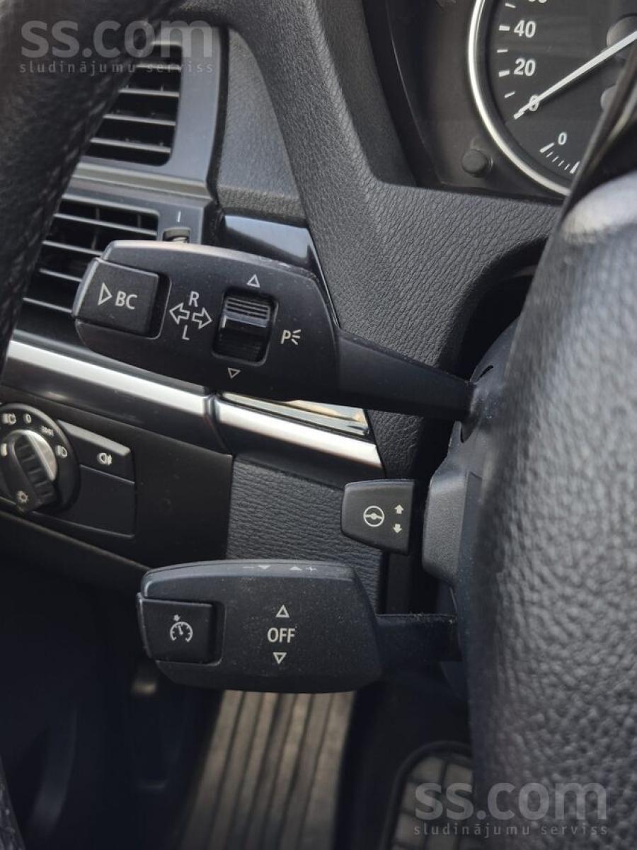 Melns BMW X5 2008 Rīga, ar dzinēja tilpumu 3.00 L un nobraukumu 284 tūkst. km par 9490 €, foto 19 vietnē AUTOMOTO.COM.LV
