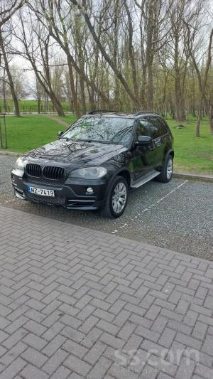 Melns BMW X5 2008 Liepāja, ar dzinēja tilpumu 3.00 L un nobraukumu 292 tūkst. km par 8700 €, foto 1 vietnē AUTOMOTO.COM.LV