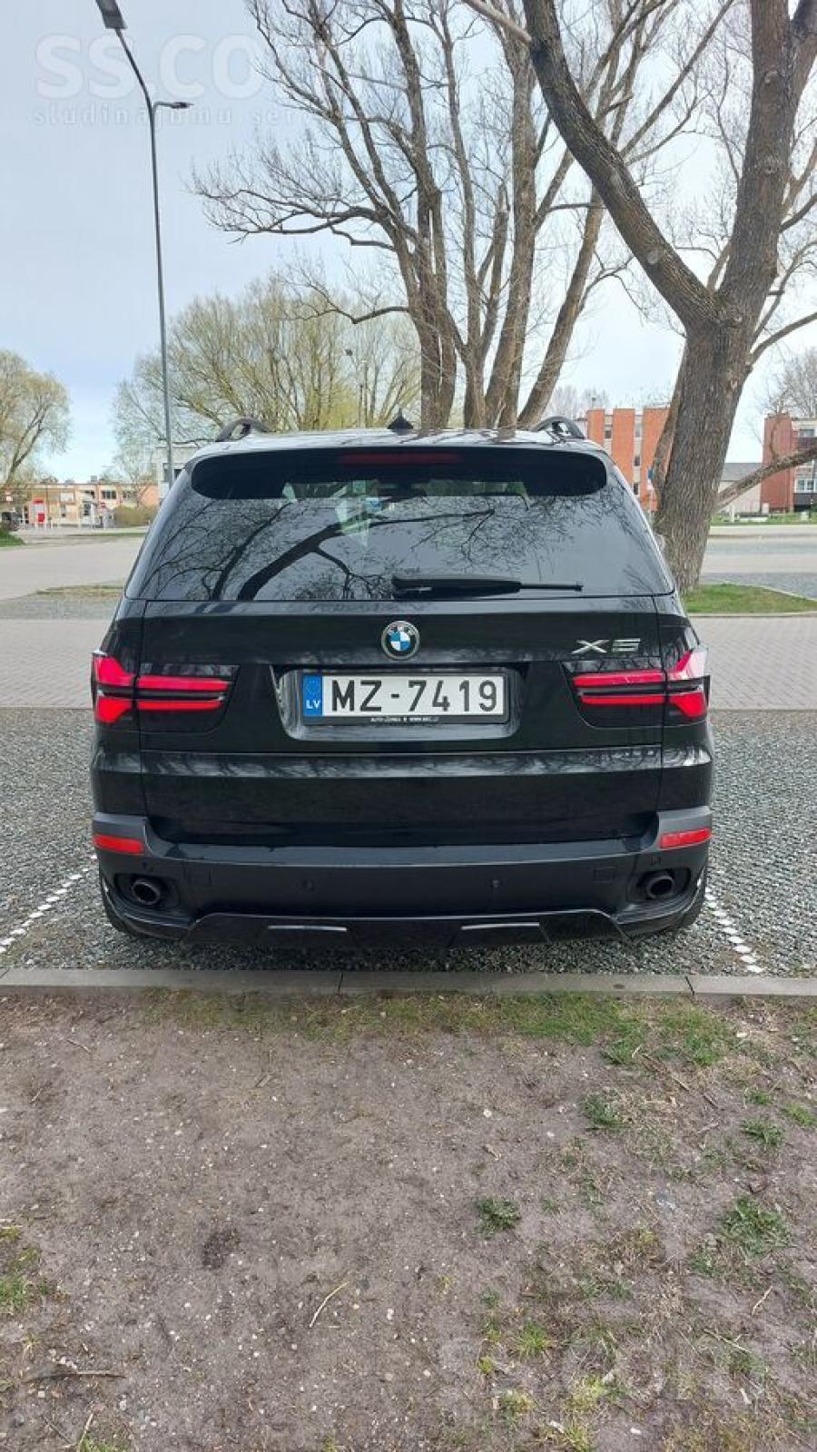 Melns BMW X5 2008 Liepāja, ar dzinēja tilpumu 3.00 L un nobraukumu 292 tūkst. km par 8700 €, foto 4 vietnē AUTOMOTO.COM.LV