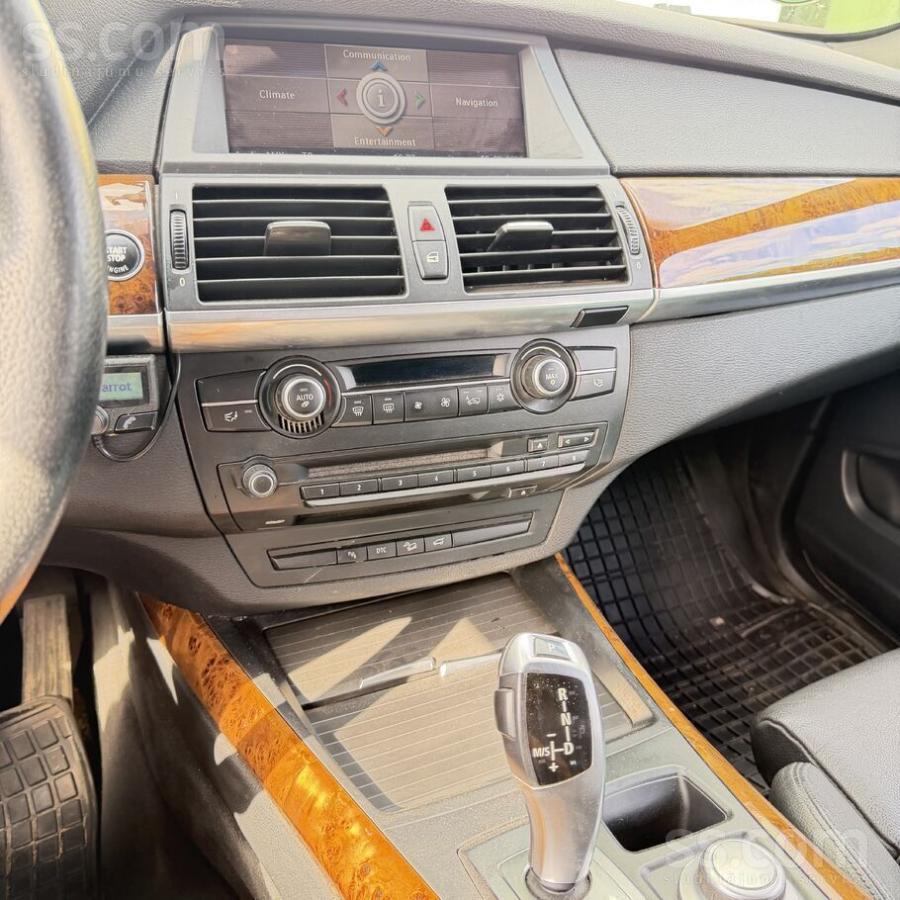 Melns BMW X5 2008 Rīga, ar dzinēja tilpumu 3.00 L un nobraukumu 249 tūkst. km par 7000 €, foto 10 vietnē AUTOMOTO.COM.LV