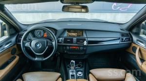 Black BMW X5 2008 in Riga, with an engine capacity of 3.00 L and mileage of 284 thousand km for 9490 €, photo 13 on AUTOMOTO.COM.LV