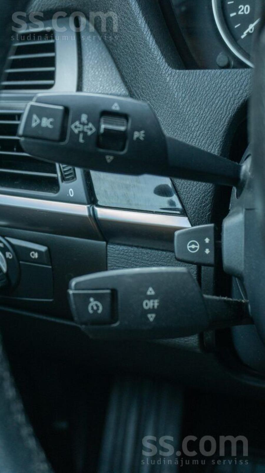 Black BMW X5 2008 in Riga, with an engine capacity of 3.00 L and mileage of 284 thousand km for 9490 €, photo 22 on AUTOMOTO.COM.LV