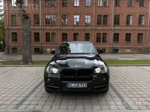 Melns BMW X5 2008 Cēsis, ar dzinēja tilpumu 3.00 L un nobraukumu 273 tūkst. km par 9950 €, foto 3 vietnē AUTOMOTO.COM.LV