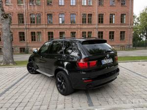 Melns BMW X5 2008 Cēsis, ar dzinēja tilpumu 3.00 L un nobraukumu 273 tūkst. km par 9950 €, foto 5 vietnē AUTOMOTO.COM.LV