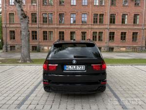 Melns BMW X5 2008 Cēsis, ar dzinēja tilpumu 3.00 L un nobraukumu 273 tūkst. km par 9950 €, foto 6 vietnē AUTOMOTO.COM.LV