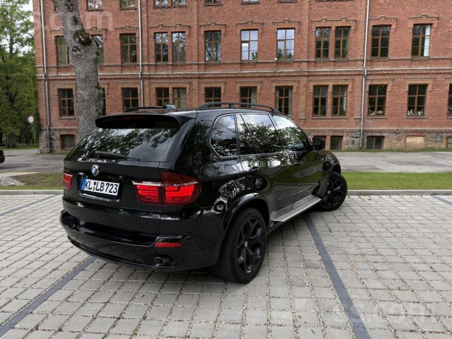 Melns BMW X5 2008 Cēsis, ar dzinēja tilpumu 3.00 L un nobraukumu 273 tūkst. km par 9950 €, foto 7 vietnē AUTOMOTO.COM.LV
