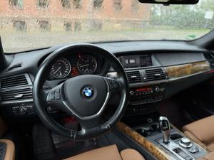 Melns BMW X5 2008 Cēsis, ar dzinēja tilpumu 3.00 L un nobraukumu 273 tūkst. km par 9950 €, foto 11 vietnē AUTOMOTO.COM.LV