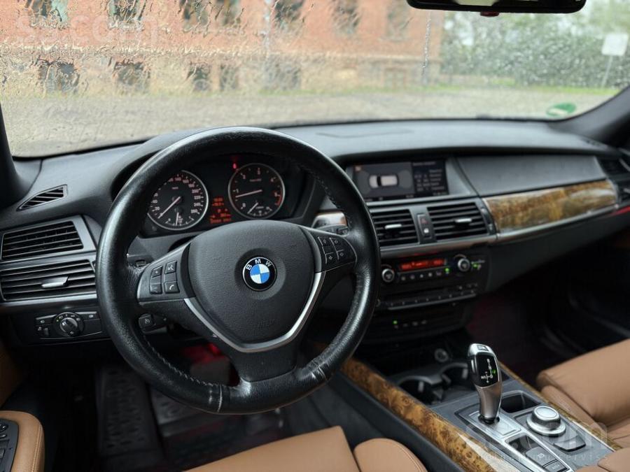 Melns BMW X5 2008 Cēsis, ar dzinēja tilpumu 3.00 L un nobraukumu 273 tūkst. km par 9950 €, foto 11 vietnē AUTOMOTO.COM.LV