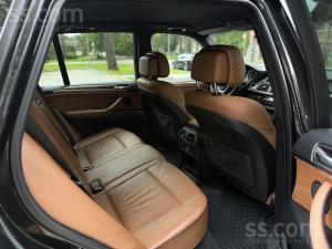 Melns BMW X5 2008 Cēsis, ar dzinēja tilpumu 3.00 L un nobraukumu 273 tūkst. km par 9950 €, foto 18 vietnē AUTOMOTO.COM.LV