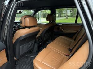 Melns BMW X5 2008 Cēsis, ar dzinēja tilpumu 3.00 L un nobraukumu 273 tūkst. km par 9950 €, foto 19 vietnē AUTOMOTO.COM.LV
