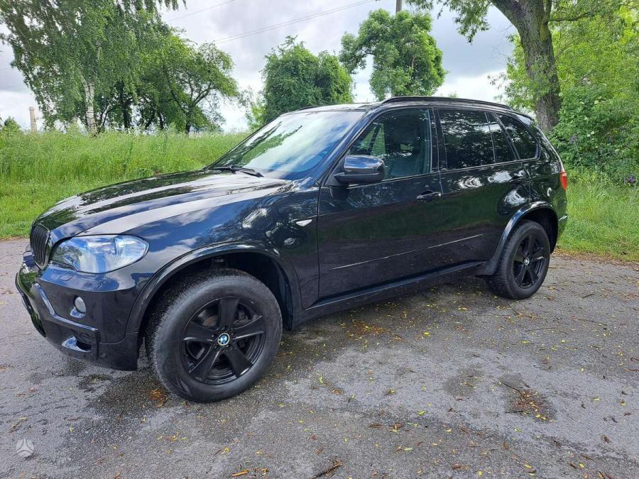 Melns BMW X5 2008 Marijampole, ar dzinēja tilpumu 2.99 L un nobraukumu 327 tūkst. km par 7998 €, foto 1 vietnē AUTOMOTO.COM.LV