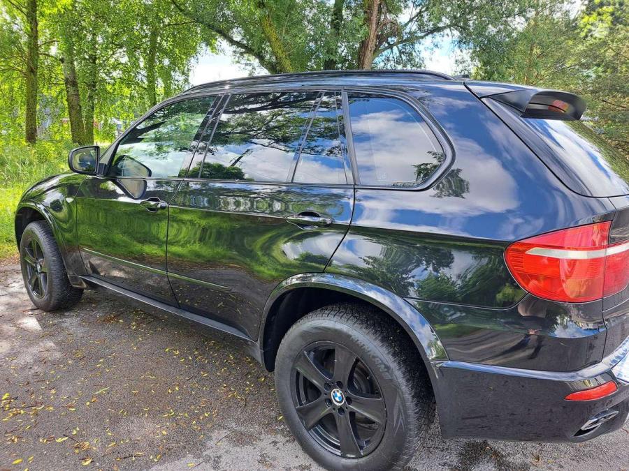 Melns BMW X5 2008 Marijampole, ar dzinēja tilpumu 2.99 L un nobraukumu 327 tūkst. km par 7998 €, foto 10 vietnē AUTOMOTO.COM.LV