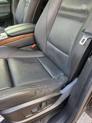 Melns BMW X5 2008 Marijampole, ar dzinēja tilpumu 2.99 L un nobraukumu 327 tūkst. km par 7998 €, foto 21 vietnē AUTOMOTO.COM.LV