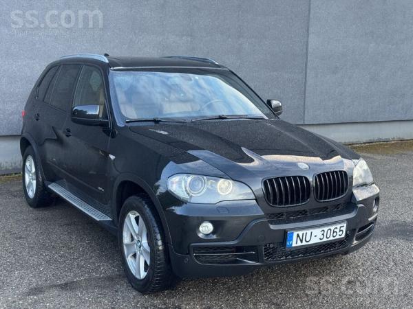 Melns BMW X5 2008 Cēsis, ar dzinēja tilpumu 3.00 L un nobraukumu 296 tūkst. km par 8490 €, foto 3 vietnē AUTOMOTO.COM.LV