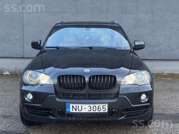 Melns BMW X5 2008 Cēsis, ar dzinēja tilpumu 3.00 L un nobraukumu 296 tūkst. km par 8490 €, foto 4 vietnē AUTOMOTO.COM.LV