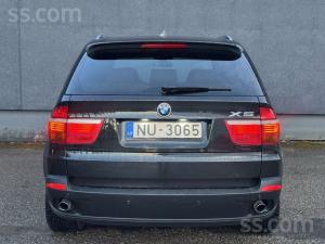 Black BMW X5 2008 in Cesis, with an engine capacity of 3.00 L and mileage of 296 thousand km for 8490 €, photo 8 on AUTOMOTO.COM.LV