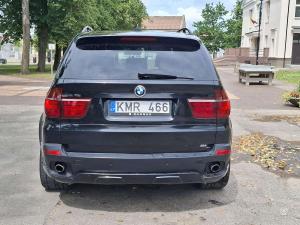 Black BMW X5 2008 in Siauliai, with an engine capacity of 2.99 L and mileage of 525 thousand km for 7900 €, photo 9 on AUTOMOTO.COM.LV
