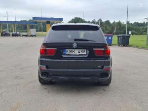 Black BMW X5 2008 in Siauliai, with an engine capacity of 2.99 L and mileage of 525 thousand km for 7900 €, photo 17 on AUTOMOTO.COM.LV
