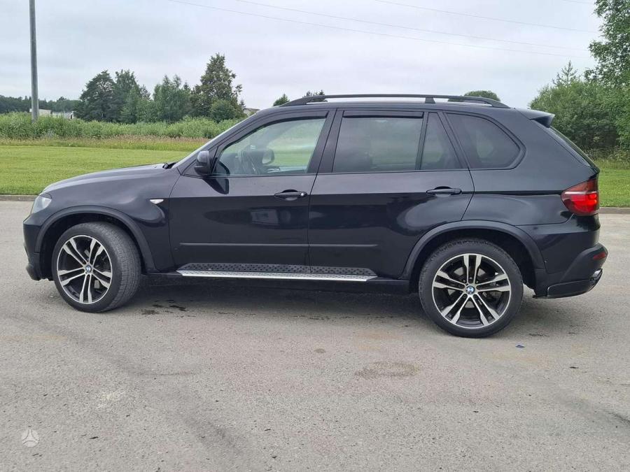 Black BMW X5 2008 in Siauliai, with an engine capacity of 2.99 L and mileage of 525 thousand km for 7900 €, photo 19 on AUTOMOTO.COM.LV