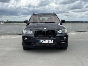 Black BMW X5 2008 in Vilnius, with an engine capacity of 2.99 L and mileage of 344 thousand km for 5899 €, photo 5 on AUTOMOTO.COM.LV