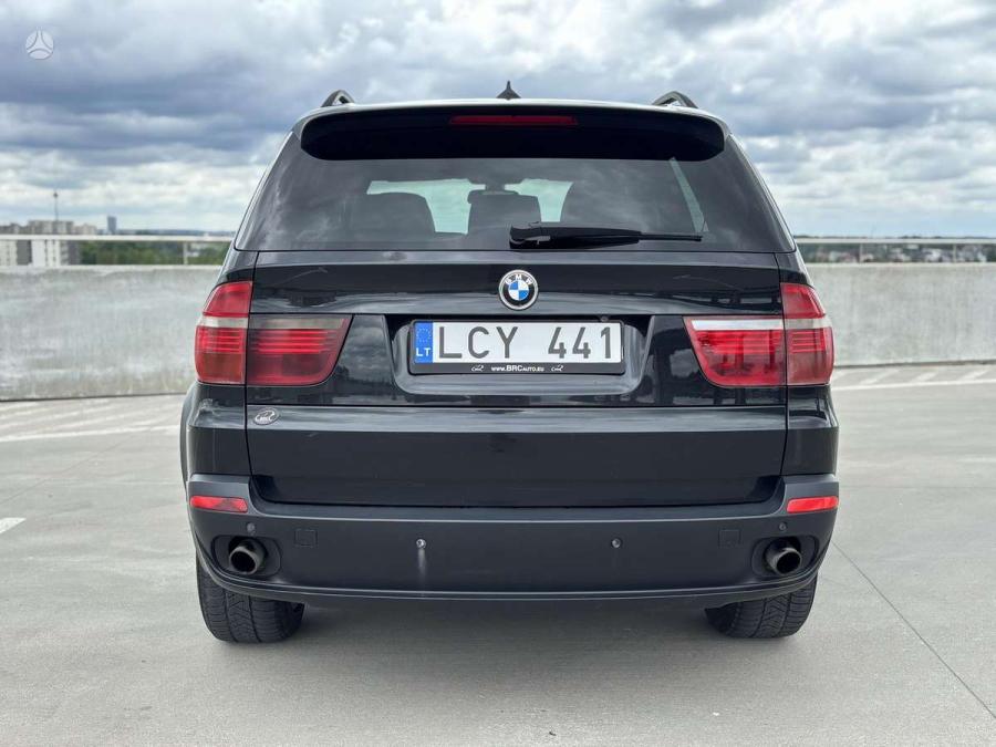 Black BMW X5 2008 in Vilnius, with an engine capacity of 2.99 L and mileage of 344 thousand km for 5899 €, photo 10 on AUTOMOTO.COM.LV