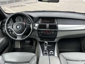 Black BMW X5 2008 in Vilnius, with an engine capacity of 2.99 L and mileage of 344 thousand km for 5899 €, photo 15 on AUTOMOTO.COM.LV