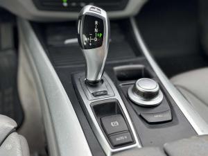 Black BMW X5 2008 in Vilnius, with an engine capacity of 2.99 L and mileage of 344 thousand km for 5899 €, photo 20 on AUTOMOTO.COM.LV