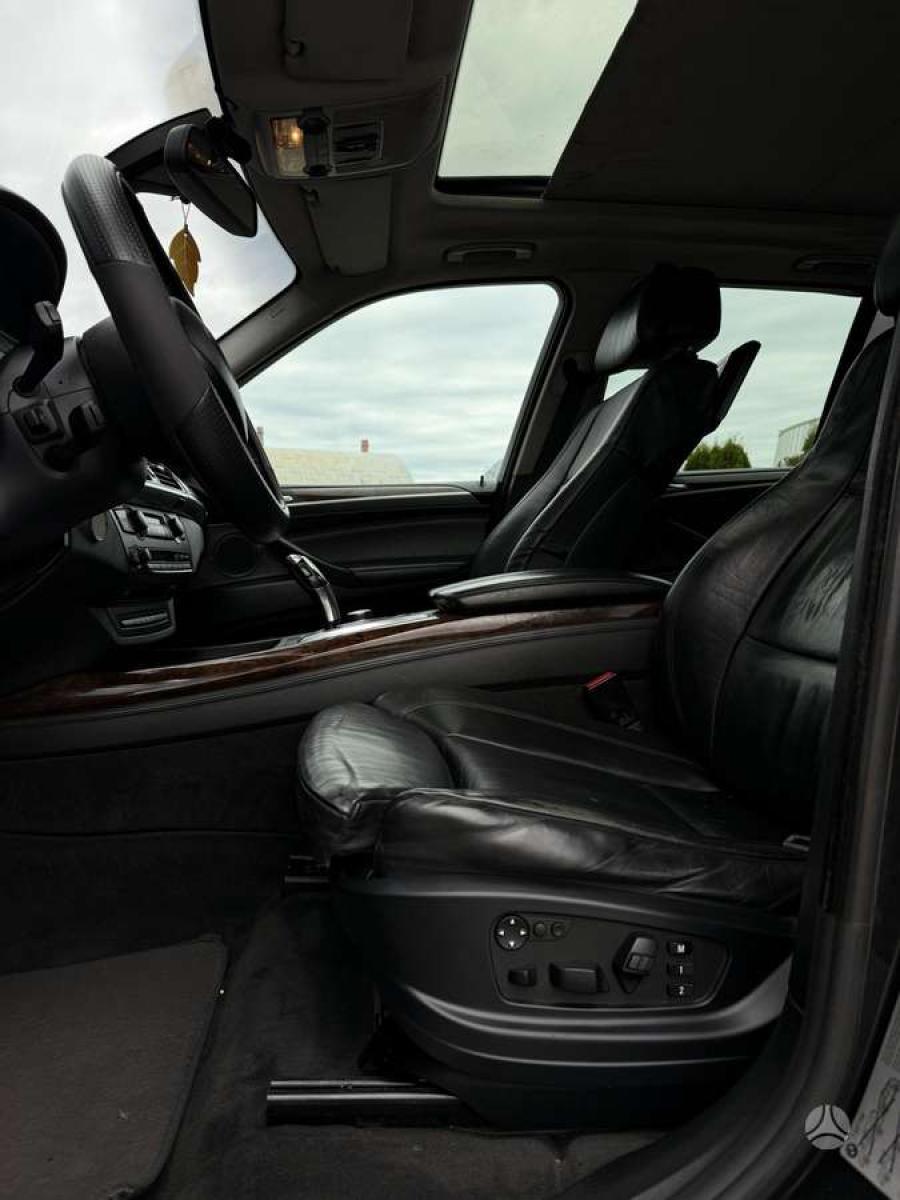Black BMW X5 2008 in Klaipeda, with an engine capacity of 2.99 L and mileage of 229 thousand km for 6499 €, photo 9 on AUTOMOTO.COM.LV