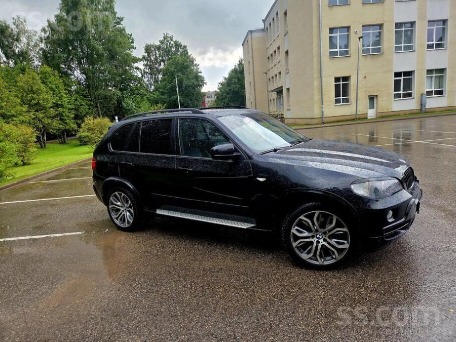 Черный БМВ Х5 2008 в Гулбене, объемом двигателя 3.00 л и пробегом 378 тыс. км за 8500 €, фото 4 на AUTOMOTO.COM.LV