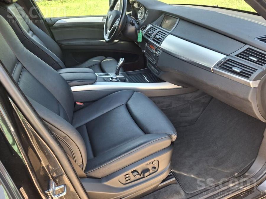 Melns BMW X5 2008 Rīga, ar dzinēja tilpumu 3.00 L un nobraukumu 236 tūkst. km par 9995 €, foto 19 vietnē AUTOMOTO.COM.LV