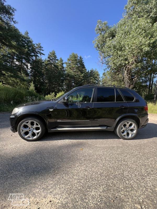 Black BMW X5 2008 in Pabrade, with an engine capacity of 3.00 L and mileage of 434 thousand km for 6700 €, photo 7 on AUTOMOTO.COM.LV