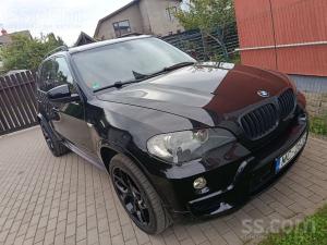 Melns BMW X5 2008 Rīga, ar dzinēja tilpumu 3.00 L un nobraukumu 380 tūkst. km par 8999 €, foto  vietnē AUTOMOTO.COM.LV