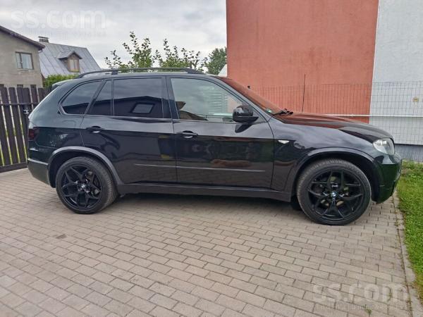 Melns BMW X5 2008 Rīga, ar dzinēja tilpumu 3.00 L un nobraukumu 380 tūkst. km par 8999 €, foto 4 vietnē AUTOMOTO.COM.LV