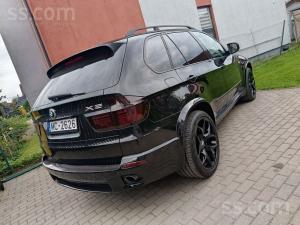 Black BMW X5 2008 in Riga, with an engine capacity of 3.00 L and mileage of 380 thousand km for 8999 €, photo 5 on AUTOMOTO.COM.LV
