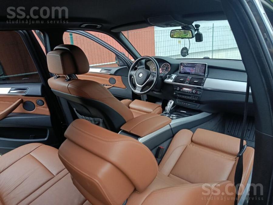 Black BMW X5 2008 in Riga, with an engine capacity of 3.00 L and mileage of 380 thousand km for 8999 €, photo 11 on AUTOMOTO.COM.LV