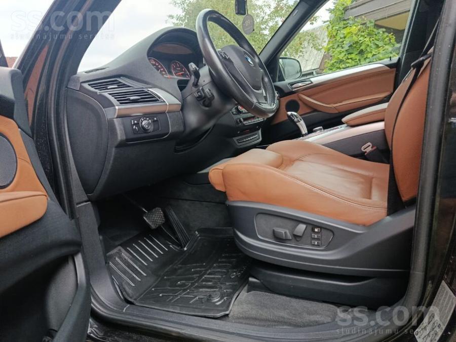 Black BMW X5 2008 in Riga, with an engine capacity of 3.00 L and mileage of 380 thousand km for 8999 €, photo 12 on AUTOMOTO.COM.LV