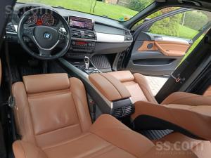 Black BMW X5 2008 in Riga, with an engine capacity of 3.00 L and mileage of 380 thousand km for 8999 €, photo 16 on AUTOMOTO.COM.LV