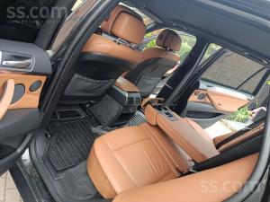 Black BMW X5 2008 in Riga, with an engine capacity of 3.00 L and mileage of 380 thousand km for 8999 €, photo 19 on AUTOMOTO.COM.LV
