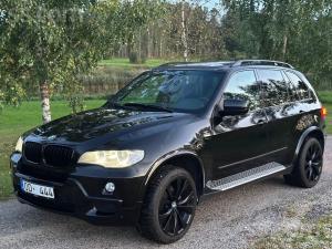 Black BMW X5 2008 in Rezekne, with an engine capacity of 3.00 L and mileage of 396 thousand km for 9300 €, photo  on AUTOMOTO.COM.LV