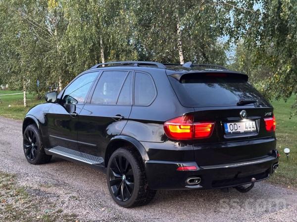 BMW X5 2008 in Rezekne on AUTOMOTO.COM.LV Black BMW X5 2008 in Rezekne, with an engine capacity of 3.00 L and mileage of 396 thousand km for 9300 €, photo 3 on AUTOMOTO.COM.LV