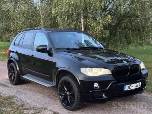 Black BMW X5 2008 in Rezekne, with an engine capacity of 3.00 L and mileage of 396 thousand km for 9300 €, photo 5 on AUTOMOTO.COM.LV