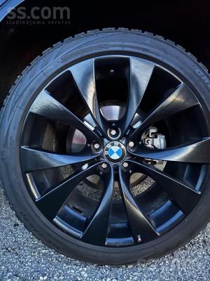 Black BMW X5 2008 in Rezekne, with an engine capacity of 3.00 L and mileage of 396 thousand km for 9300 €, photo 15 on AUTOMOTO.COM.LV