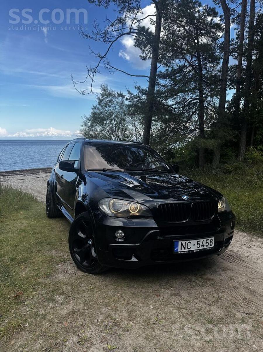 Black BMW X5 2008 in Jurmala, with an engine capacity of 3.00 L and mileage of 389 thousand km for 10000 €, photo 3 on AUTOMOTO.COM.LV