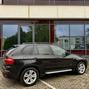 Melns BMW X5 2008 Kaišiadorys, ar dzinēja tilpumu 2.99 L un nobraukumu 282 tūkst. km par 6950 €, foto 9 vietnē AUTOMOTO.COM.LV
