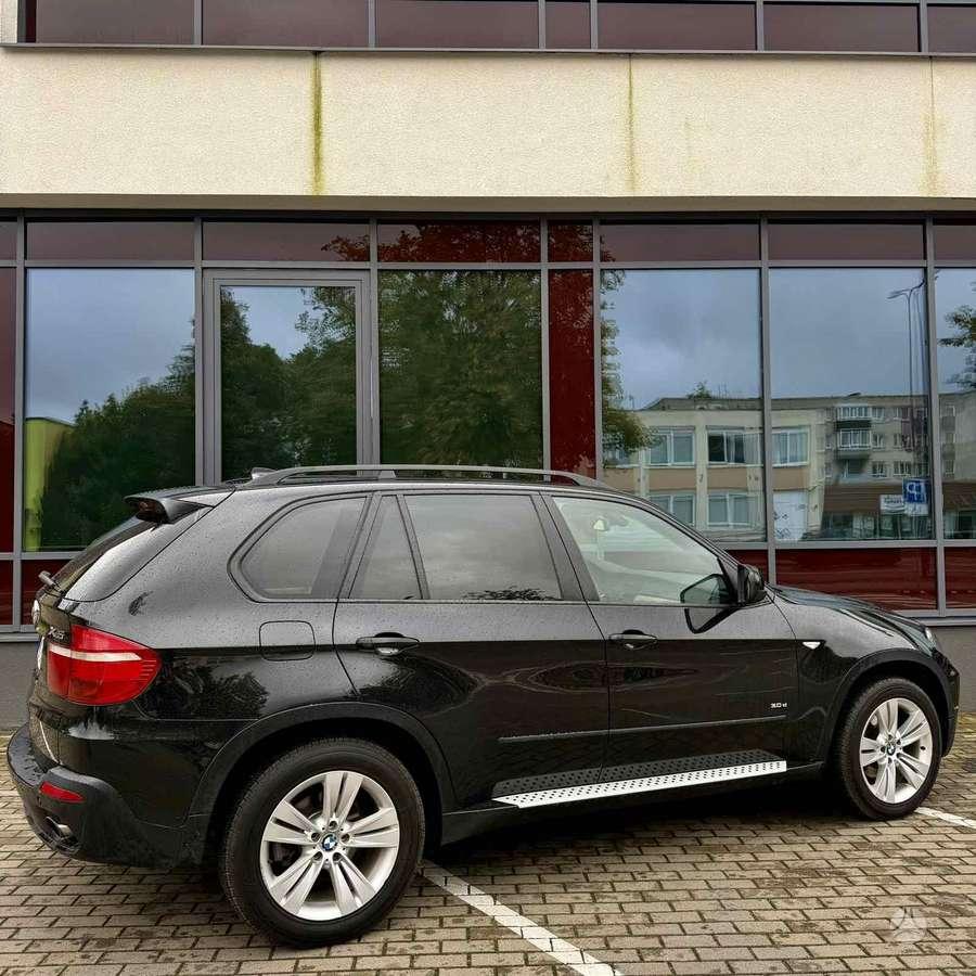 Melns BMW X5 2008 Kaišiadorys, ar dzinēja tilpumu 2.99 L un nobraukumu 282 tūkst. km par 6950 €, foto 9 vietnē AUTOMOTO.COM.LV
