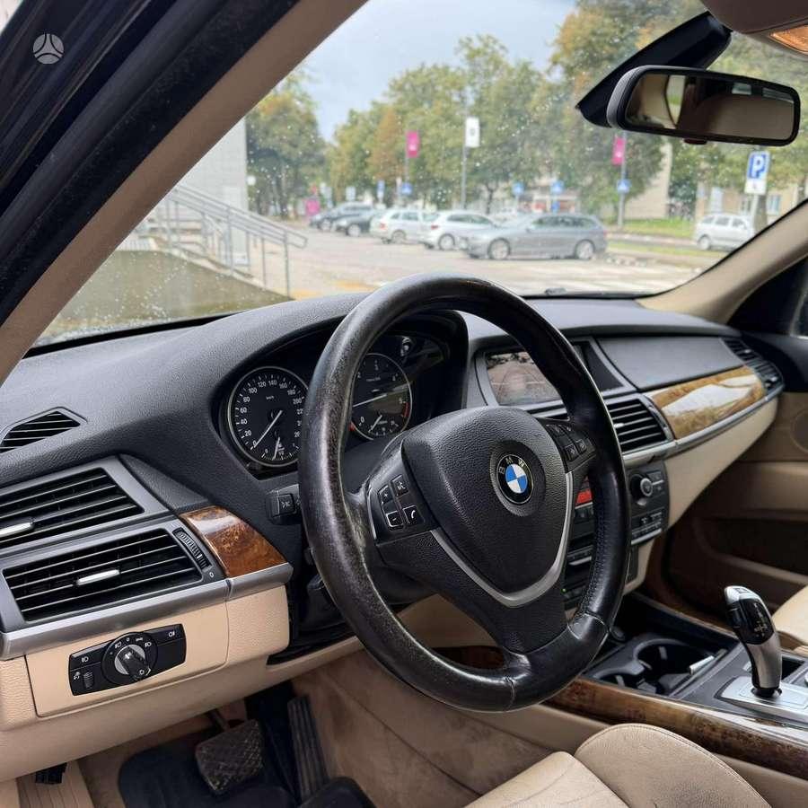 Melns BMW X5 2008 Kaišiadorys, ar dzinēja tilpumu 2.99 L un nobraukumu 282 tūkst. km par 6950 €, foto 19 vietnē AUTOMOTO.COM.LV