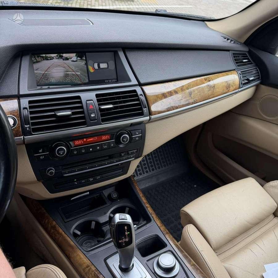 Melns BMW X5 2008 Kaišiadorys, ar dzinēja tilpumu 2.99 L un nobraukumu 282 tūkst. km par 6950 €, foto 20 vietnē AUTOMOTO.COM.LV