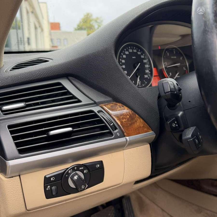Melns BMW X5 2008 Kaišiadorys, ar dzinēja tilpumu 2.99 L un nobraukumu 282 tūkst. km par 6950 €, foto 21 vietnē AUTOMOTO.COM.LV