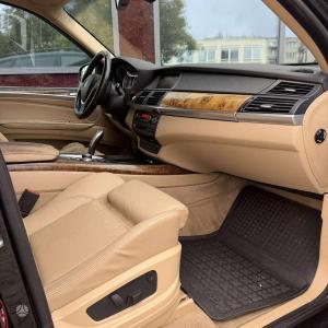 Melns BMW X5 2008 Kaišiadorys, ar dzinēja tilpumu 2.99 L un nobraukumu 282 tūkst. km par 6950 €, foto 22 vietnē AUTOMOTO.COM.LV