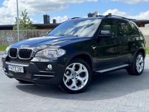 Black BMW X5 2008 in Kaunas, with an engine capacity of 2.99 L and mileage of 198 thousand km for 11999 €, photo  on AUTOMOTO.COM.LV